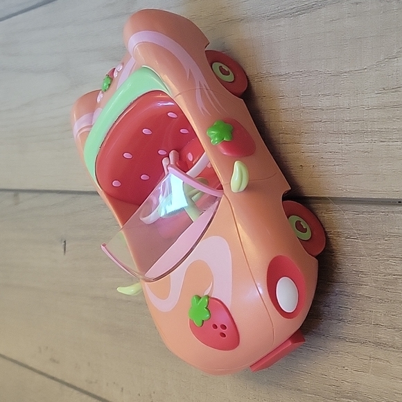 Hasbro | Toys | Strawberry Shortcake Pink Berrysweet Roadster ...